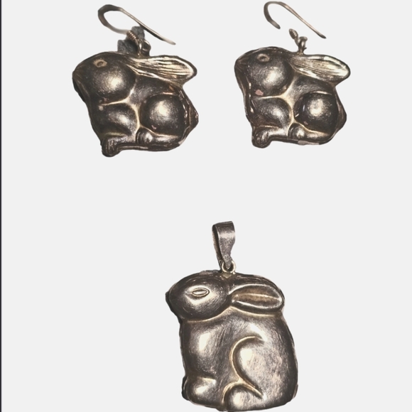 Carol Felley | Jewelry | Vintage 925 Sterling Silver Puffed Rabbit ...